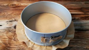 Locker Saftiger Haselnussbiskuit - fabcakes